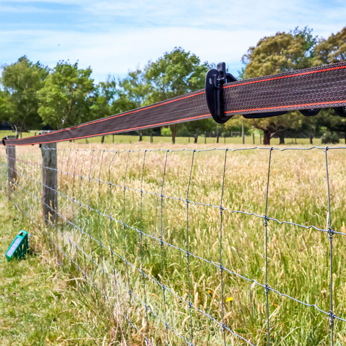 Styx Electric Fence Offset Outrigger - 400mm, Black UV-Stabilised Plas ...